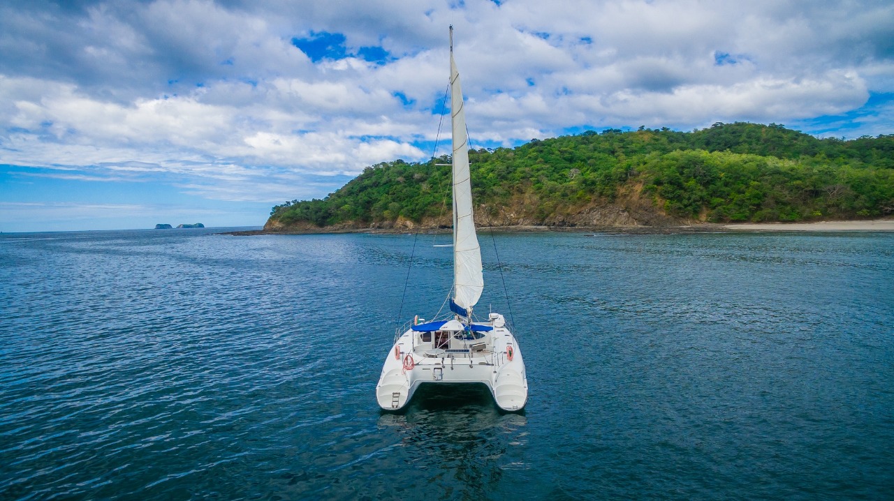 Private Catamaran Sailing Tours | Guanacaste Costa Rica