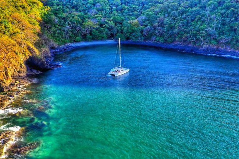 Sailing Bahia Culebra in Papagayo | Guanacaste Sailing